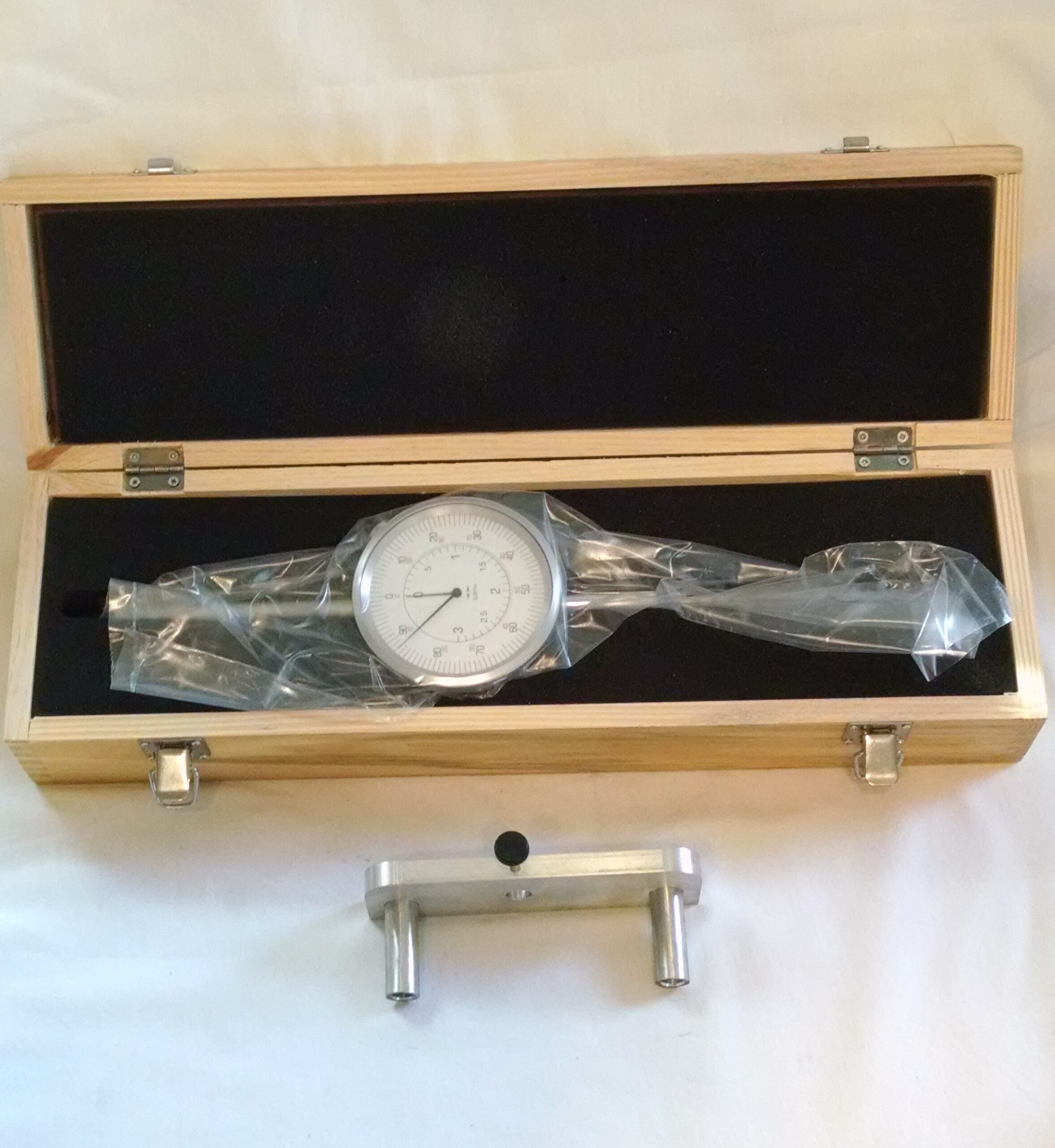 3” DIAL INDECATOR AND HOLDER FO STROKE $ 225.00 – RixTechTools.com